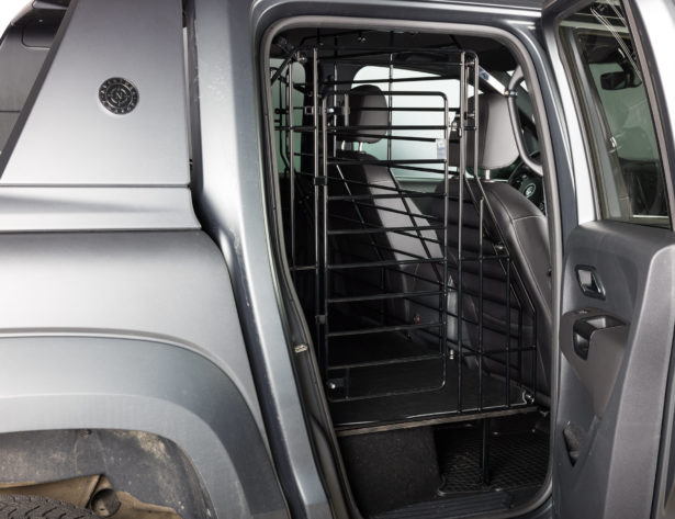 Hundegitter für Ihr Auto – Direkt vom Hersteller | Hundeschutzgitter ...