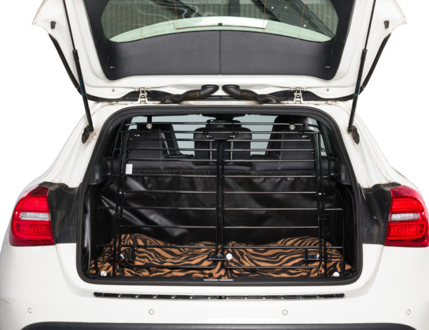 Hundegitter für Ihr Auto – Direkt vom Hersteller | Hundeschutzgitter ...